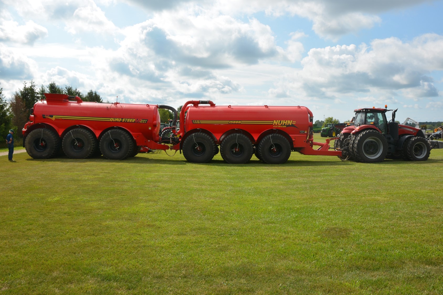 Unit E12: CaseIH Magnum 380+ Nuhn 15000 gal Quad Steer Articulated ...