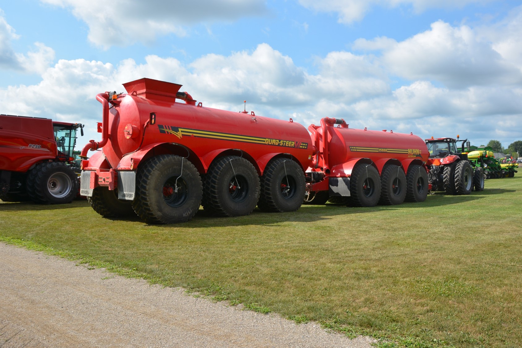 Unit E12: CaseIH Magnum 380+ Nuhn 15000 gal Quad Steer Articulated ...