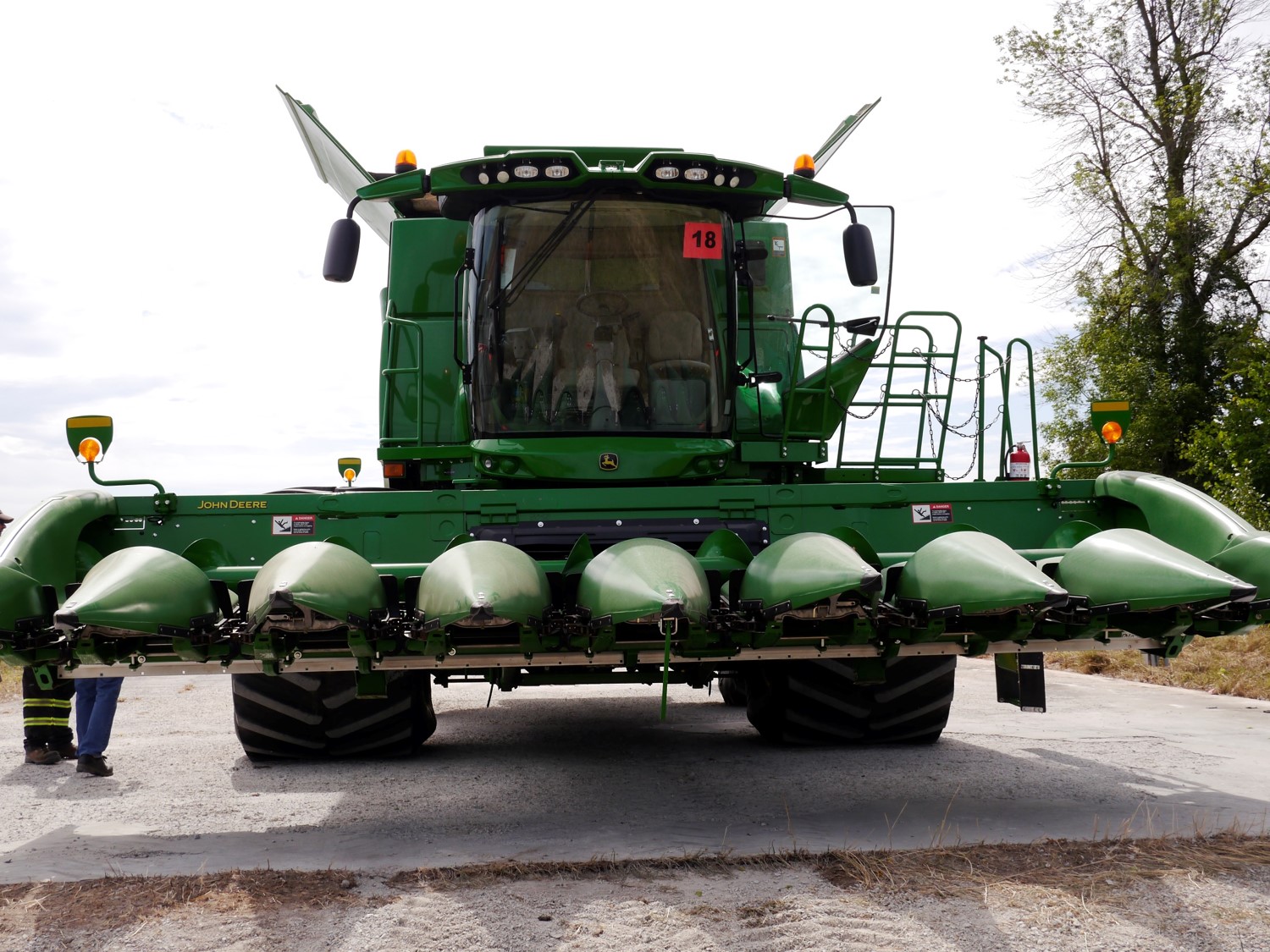 Unit D18: JD S660 Big Singles Combine w 1250s – Field Crop News