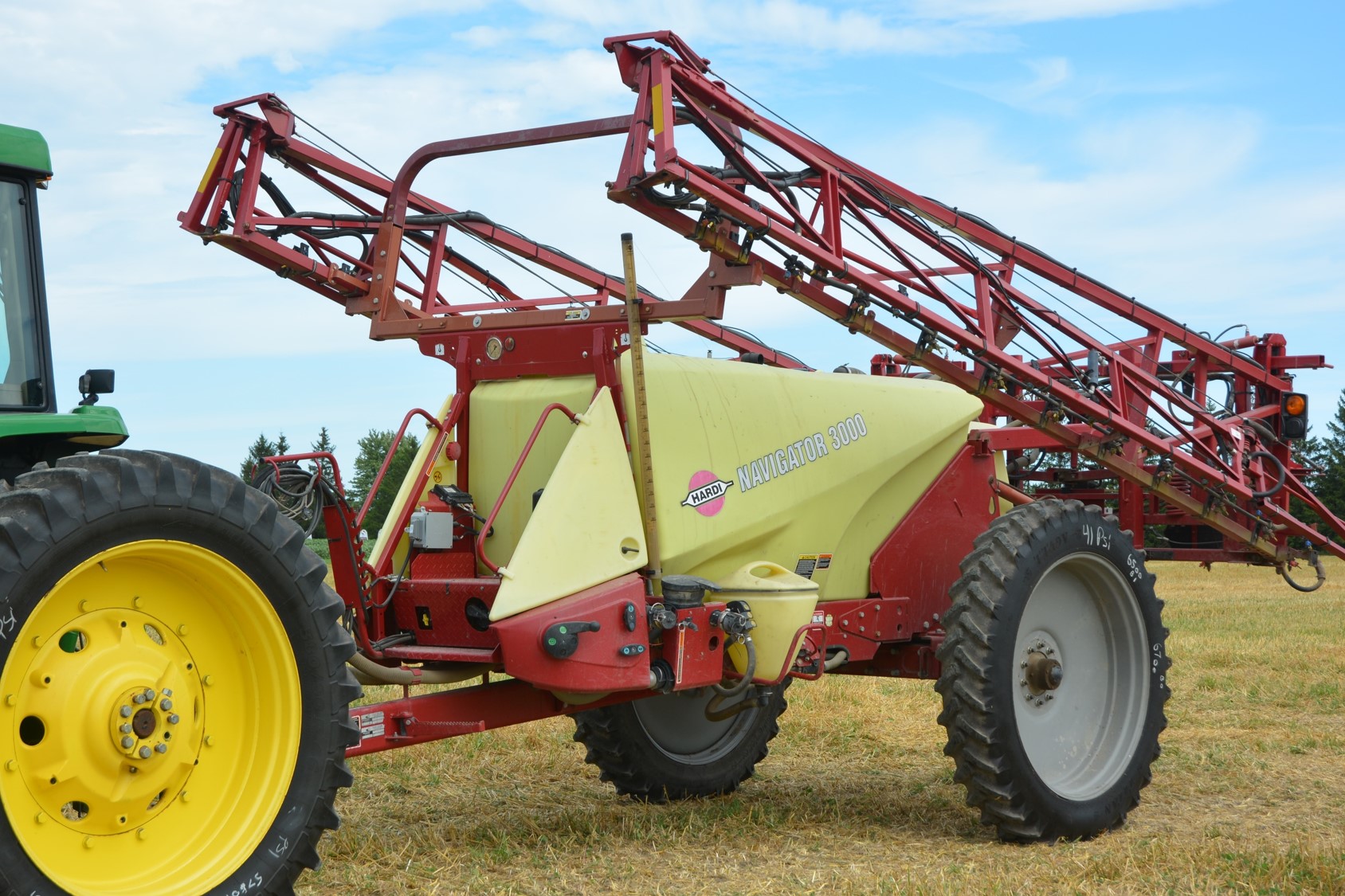 Unit D26: Hardi 3000 Navigator Pull Type Sprayer with Different Tires ...