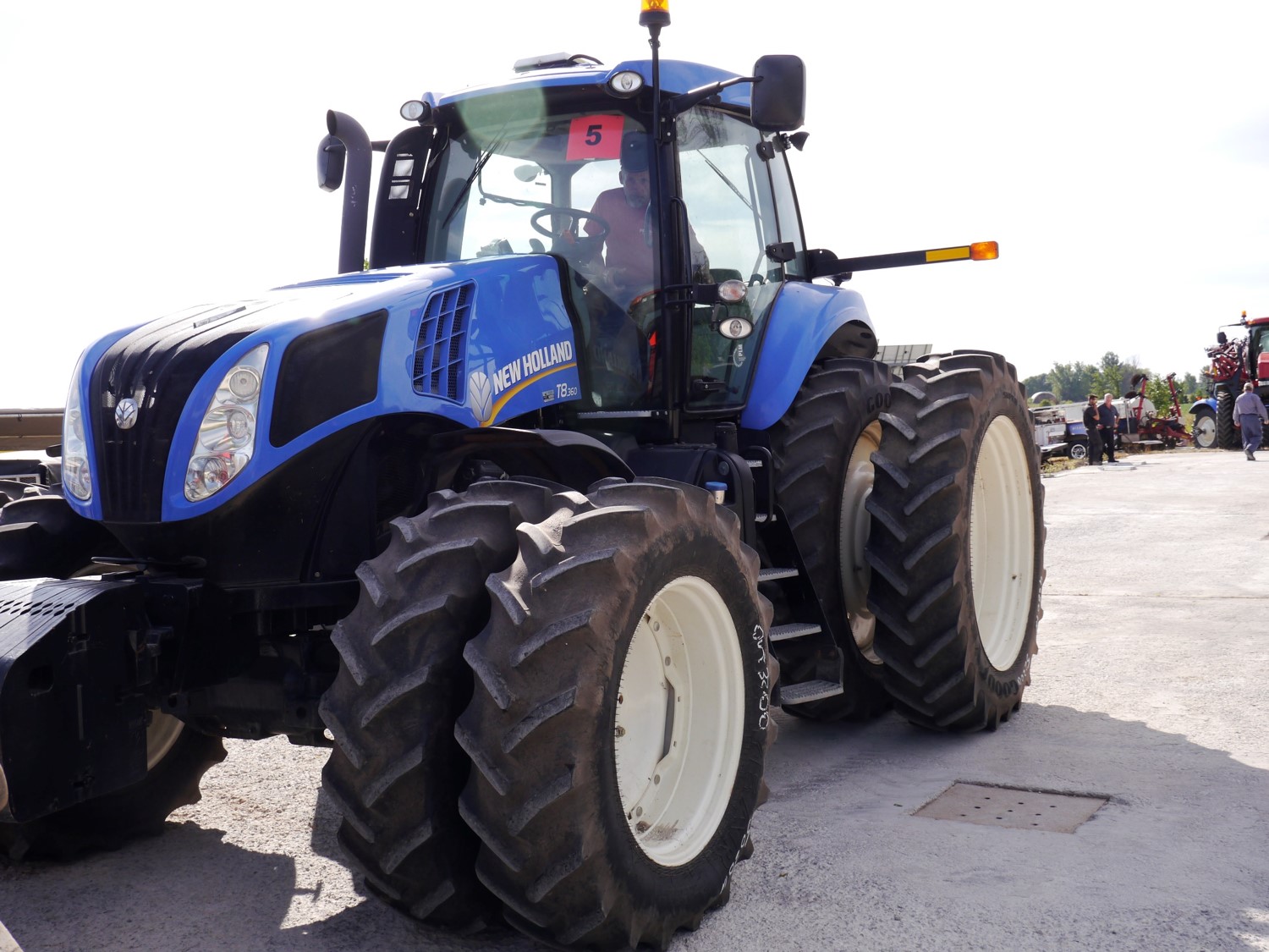 Unit D5: New Holland T8.360 Dualed Row Crop Tractor w 480s – Field Crop ...
